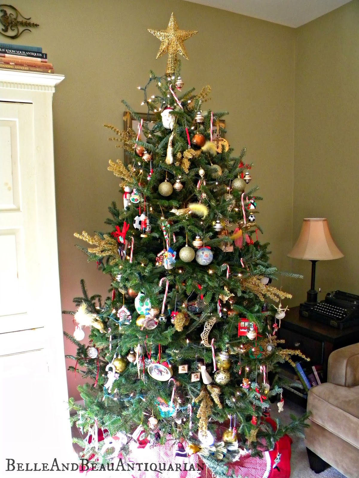 How to Fill-In the Gaps on Your Christmas Tree – Belle Antiquarian