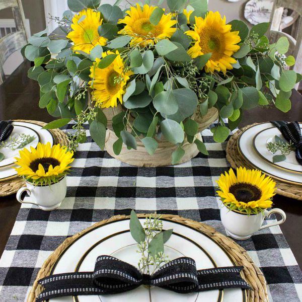Buffalo Check Table Settings – Belle Antiquarian